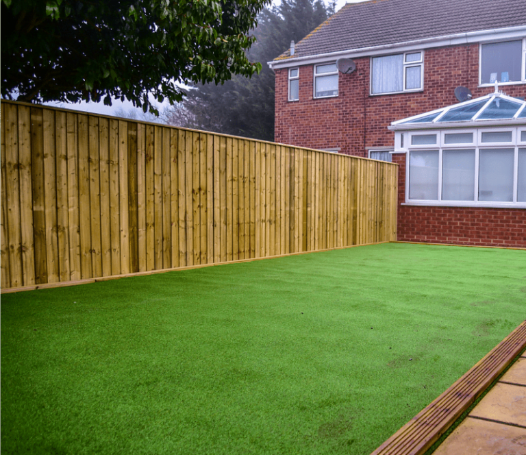 Garden Fence Panels | Fencing Supplies & Concrete Posts | Buy Online