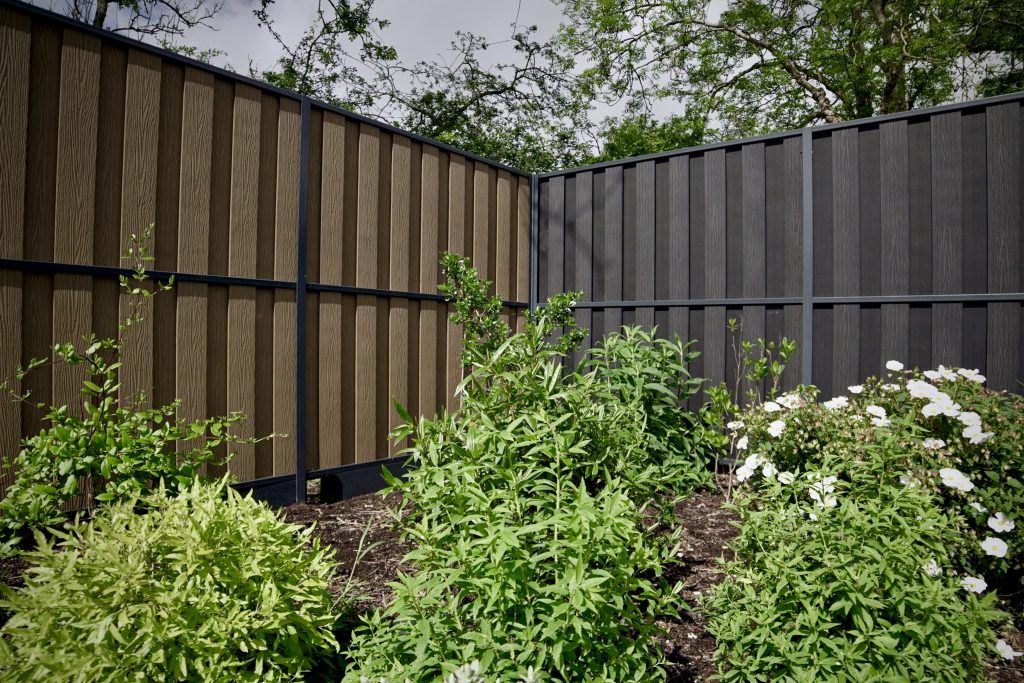 Vento Vertical Composite Fence Panel Kit | Welch Fencing